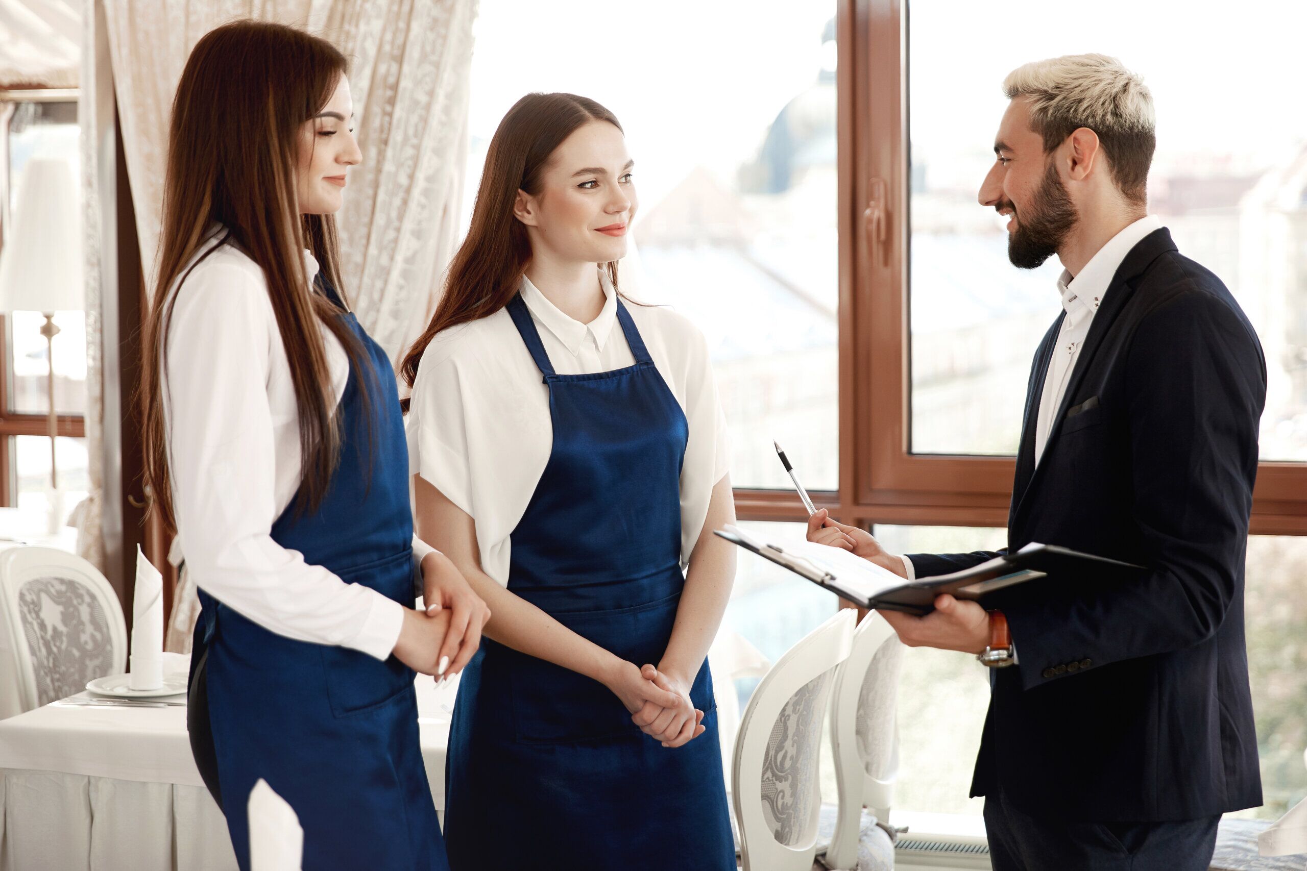 How to Handle Hotel Guest Complaints Smoothly? [Best Ways]